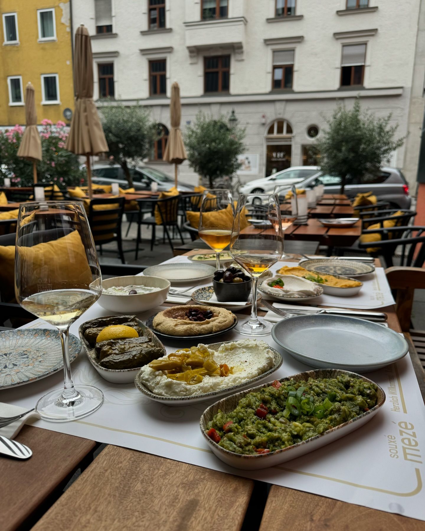 Elegantes Griechisches Restaurant Mnchen Ost Fotos